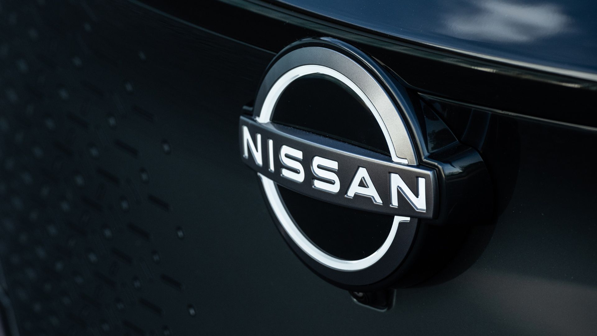 El nuevo logo de Nissan se iluminará