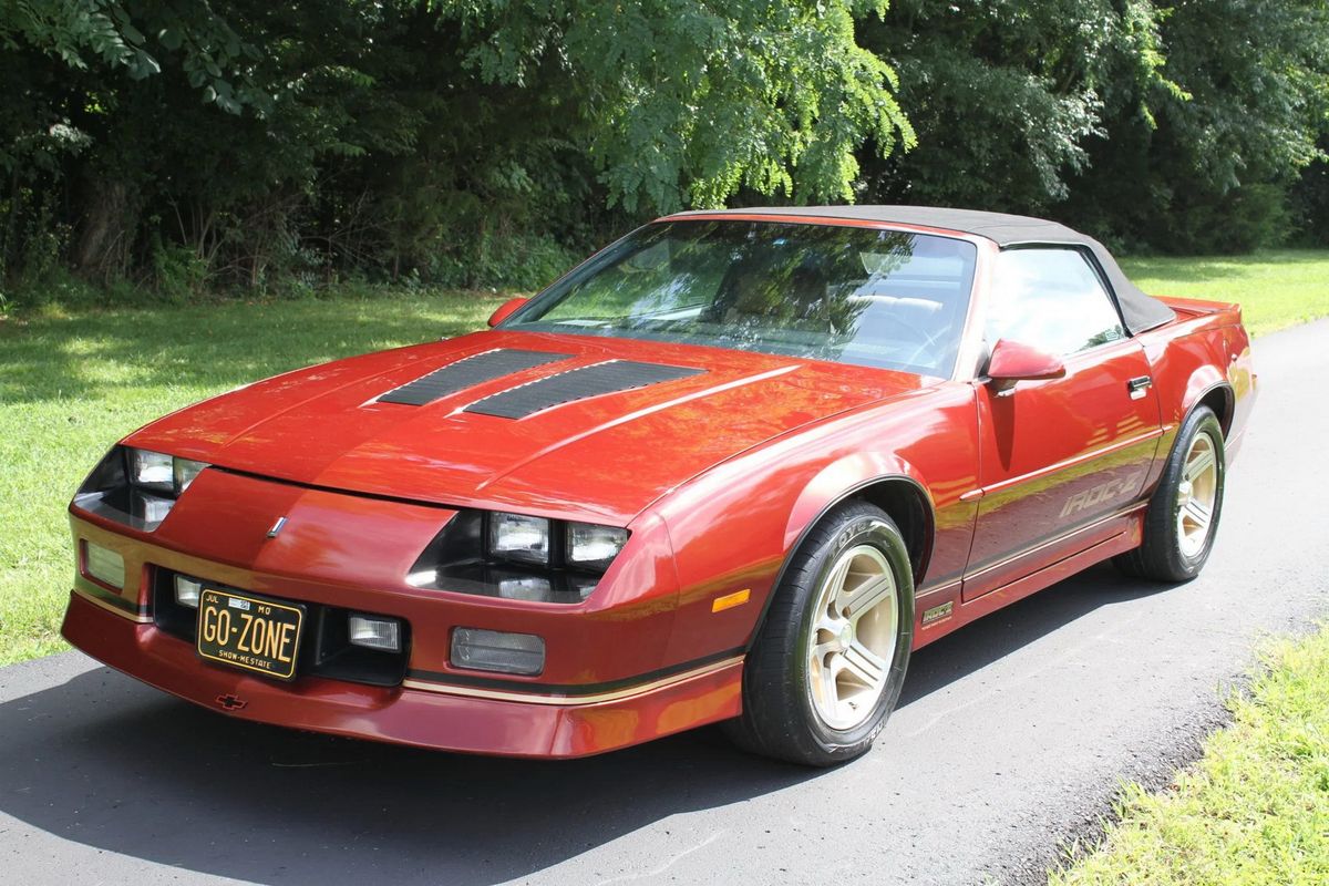 Este Chevrolet Camaro Iroc-Z convertible sale a subasta