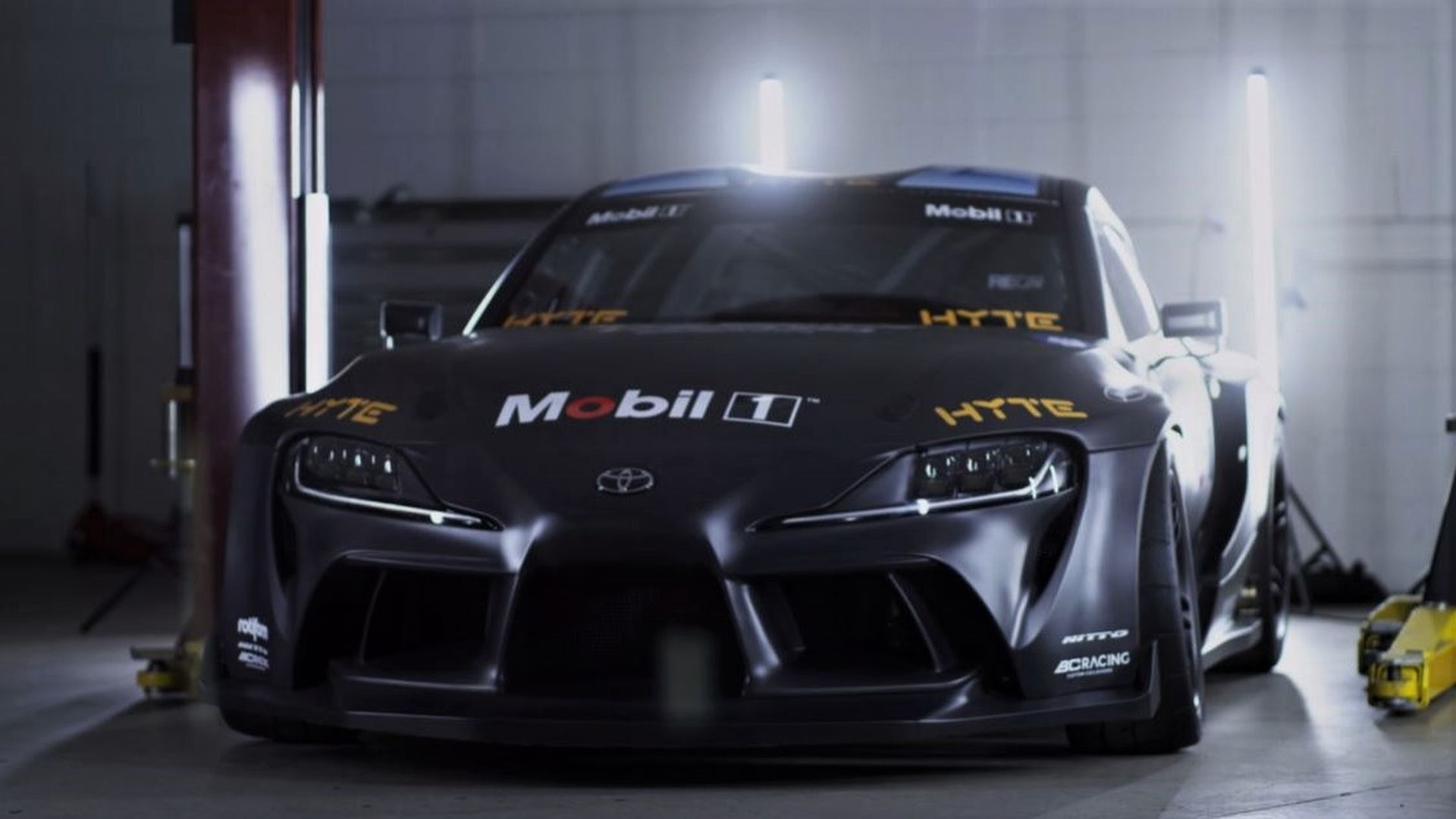 ¿Un Toyota Supra con un motor V10? Ahora existe, gracias a Ryan Tuerck
