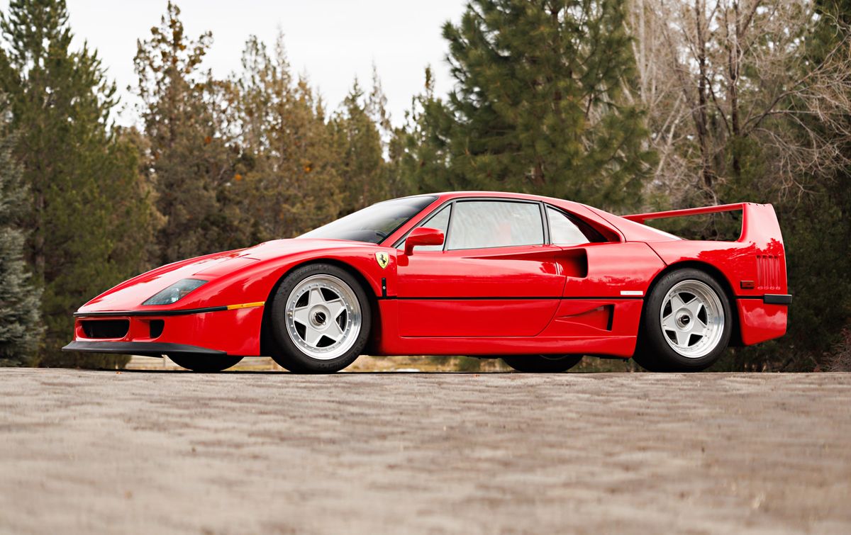 ¡Vendido un Ferrari F40 con 6.000 kms por más de 2 millones de euros!