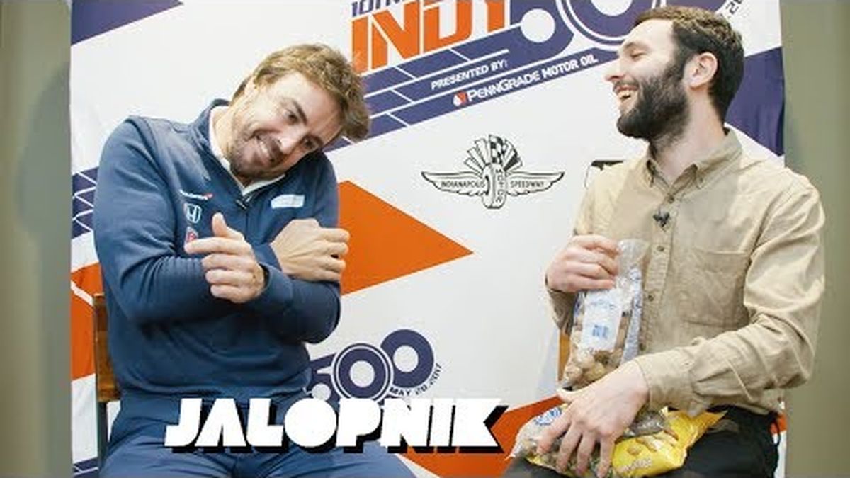 Vídeo: ¡Alonso encuentra un nuevo oficio en la IndyCar!