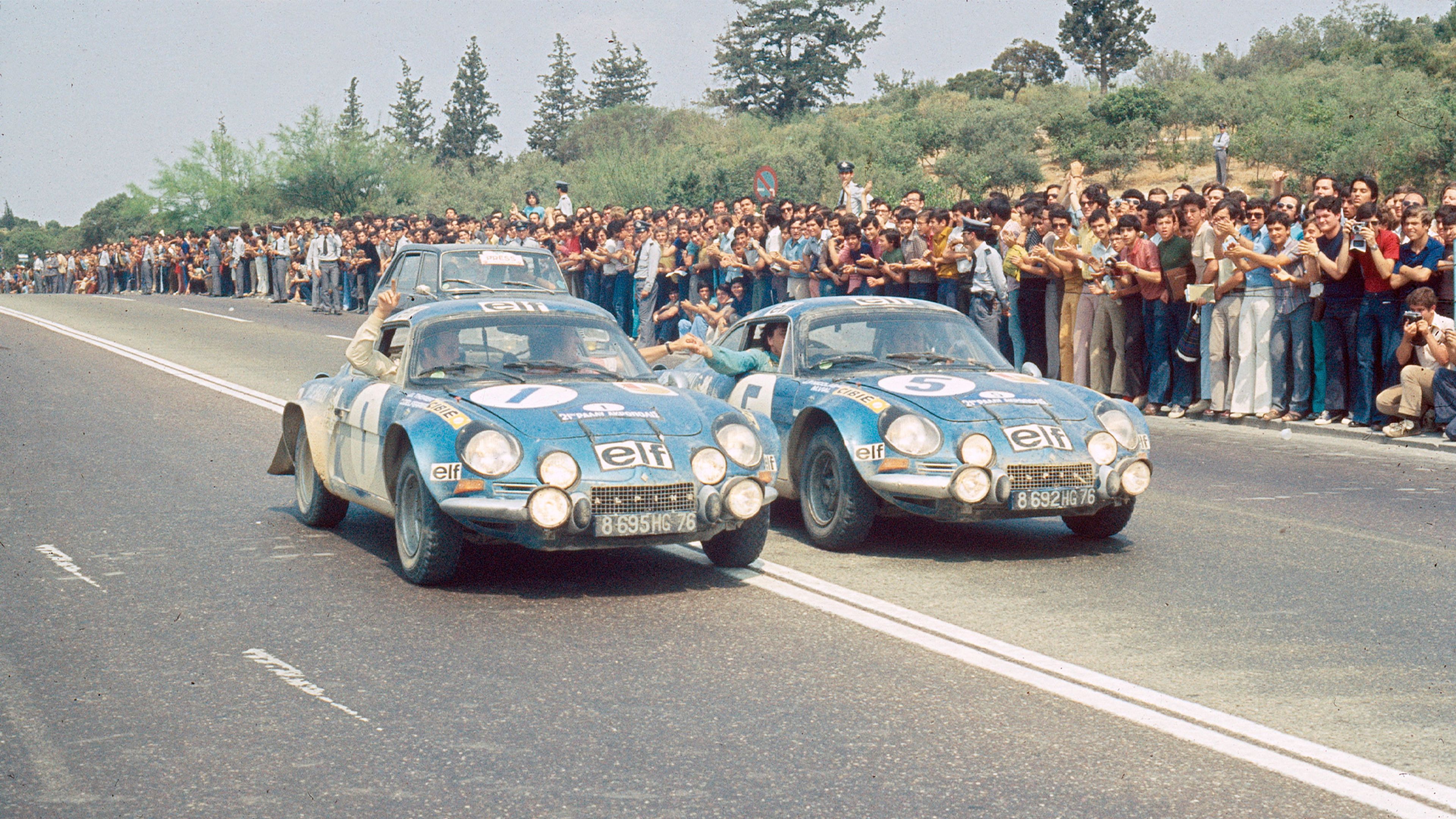 Prueba del Alpine A110S: el máximo exponente de la ligereza en un deportivo