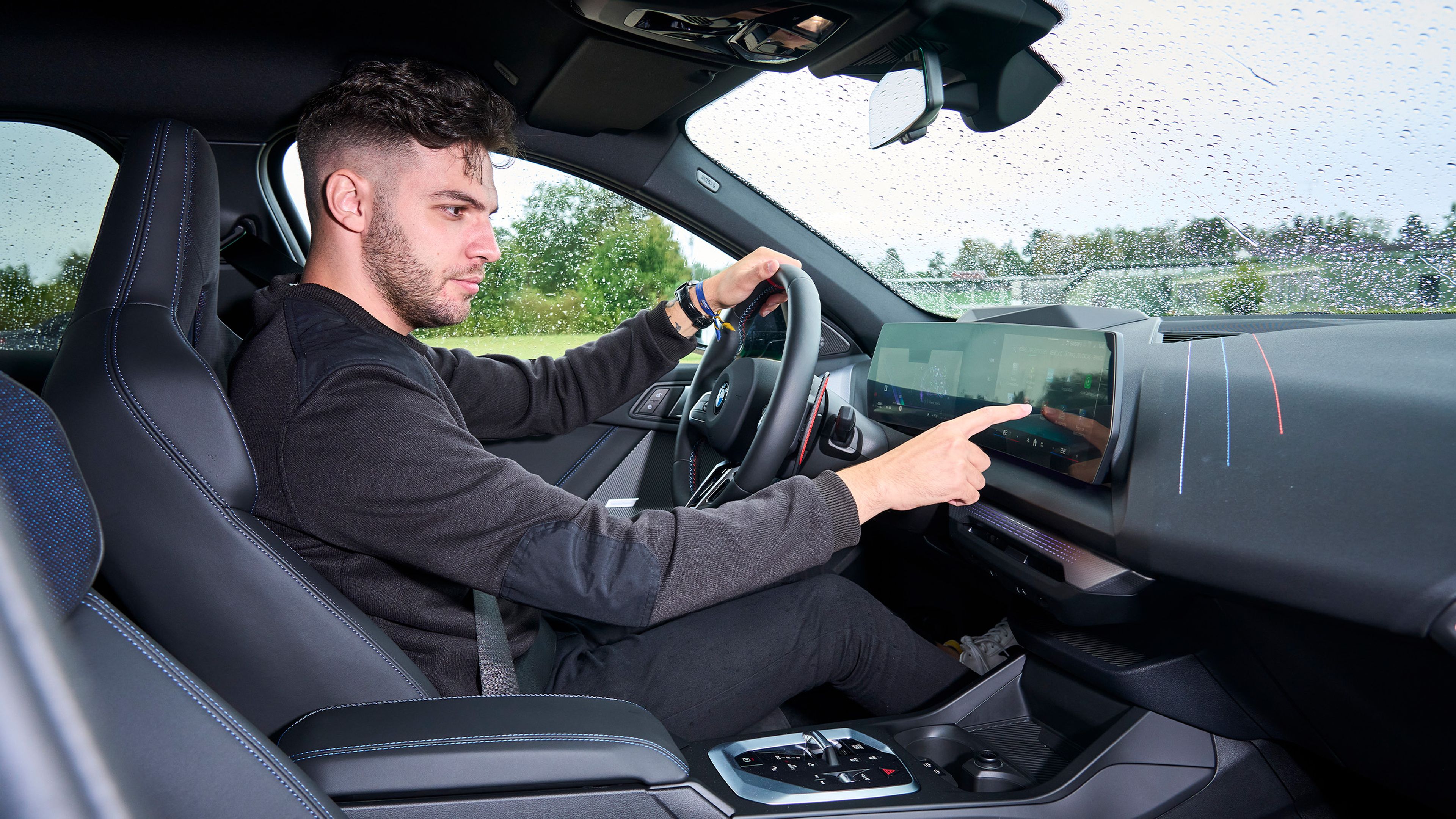 Prueba del BMW M135: el compacto deportivo de 300 CV no se rinde