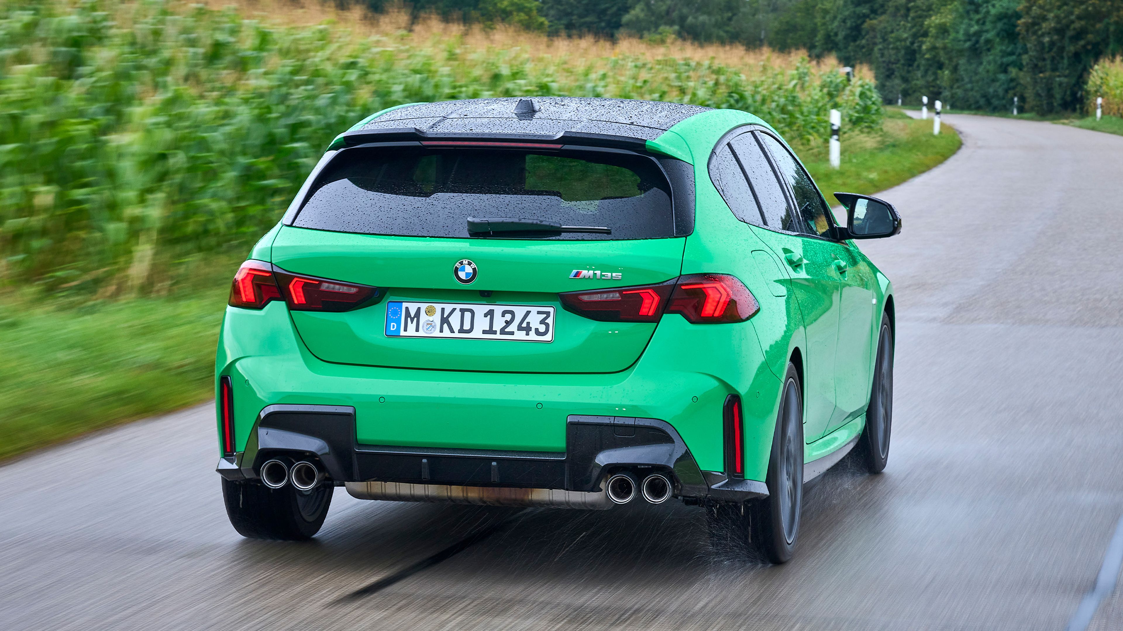 Prueba del BMW M135: el compacto deportivo de 300 CV no se rinde