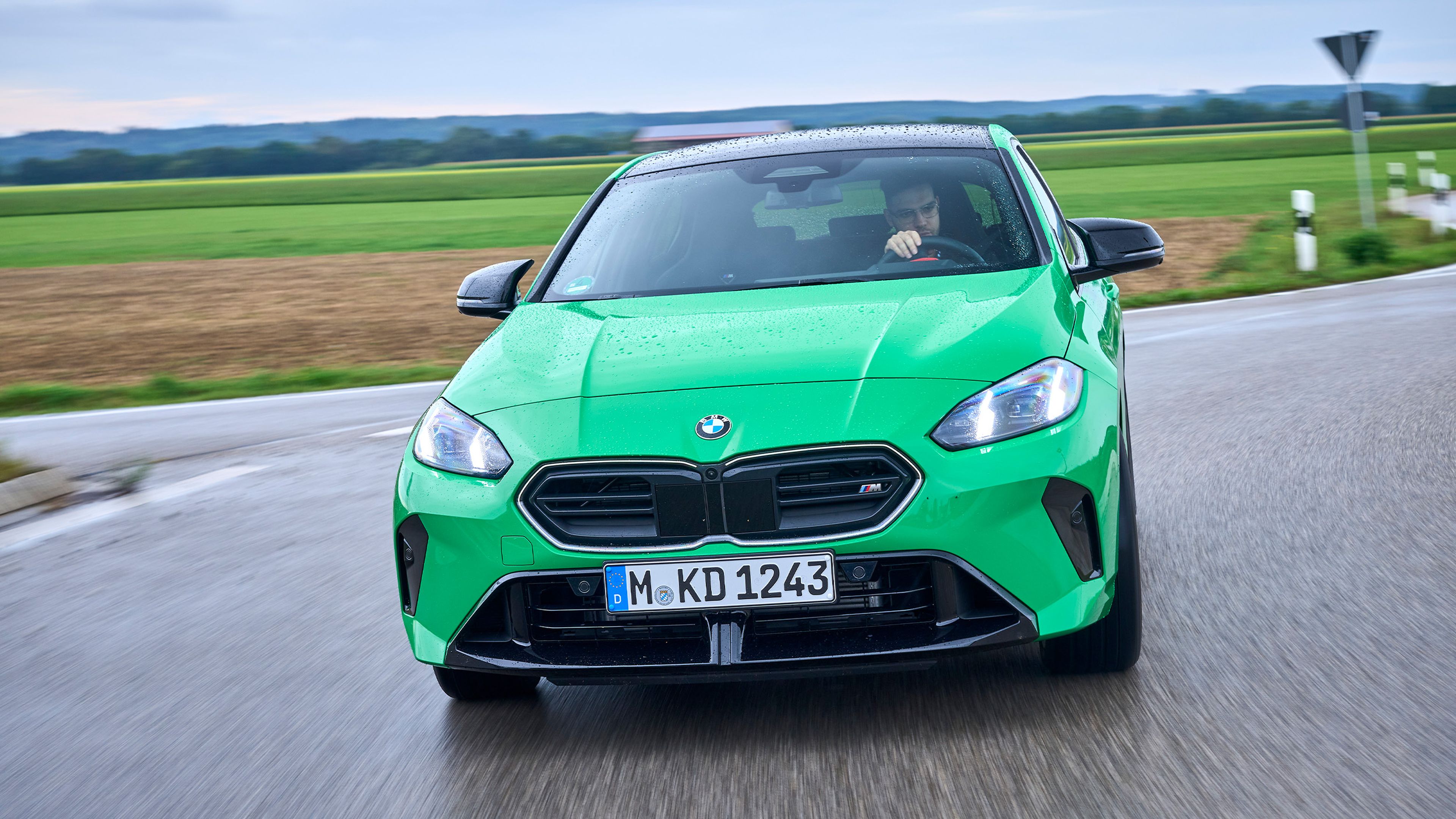 Prueba del BMW M135: el compacto deportivo de 300 CV no se rinde