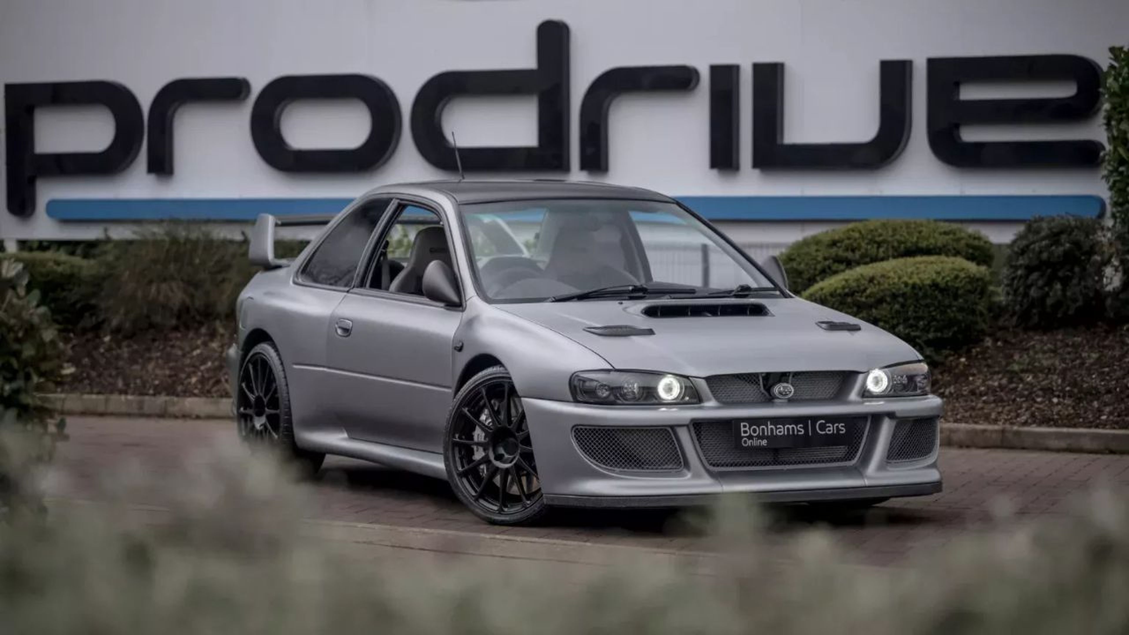 El Prodrive P25 era un restomod del Subaru Impreza 22B que costaba 530. ...