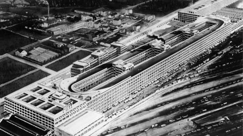 La fábrica Lingotto de Fiat: ¿Con un circuito óvalo en el tejado ...